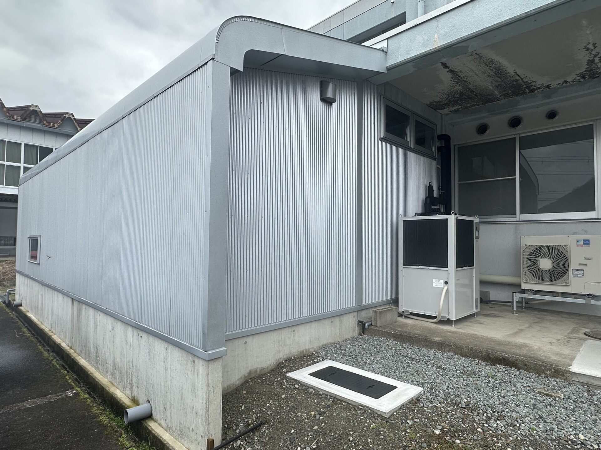 Primary Barrels (THE 610 BASE /旧中六人部小学校) | 施工事例集 | 奥京都・福知山で無垢材のデザイン建築 ...